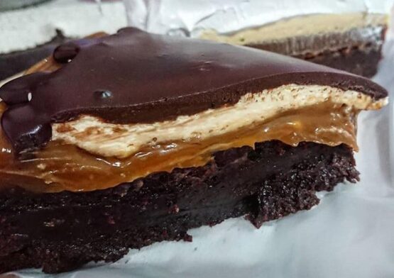 Torta Brownie Bombón – Sky Pasteles